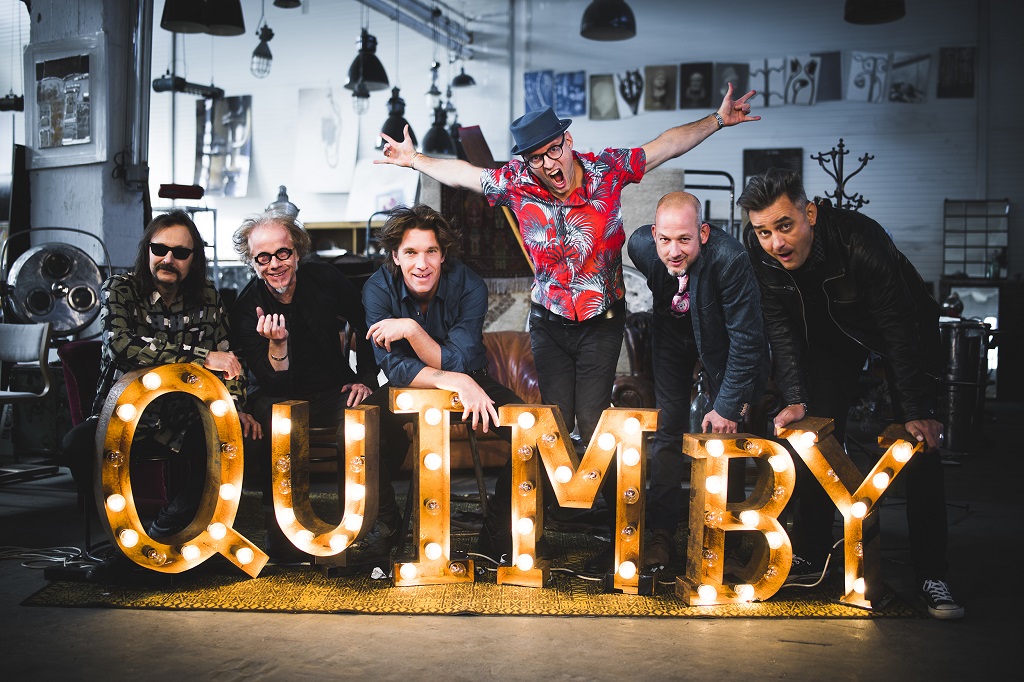 Grafikusokat ihlettek meg a Quimby dalai