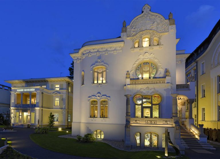 Budapest Uncovered - Mansions of the City Budapest Uncovered - Mansions ...