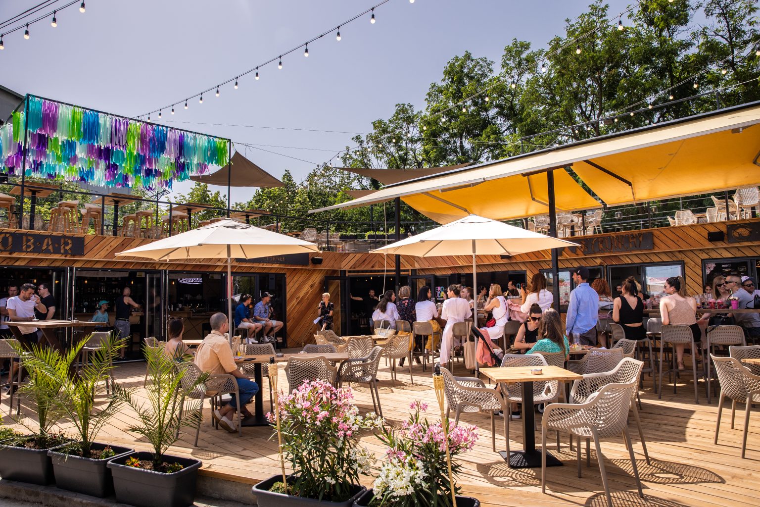 60+ kerthelyiség, teraszos és kiülős hely Budapesten 2021 nyarára