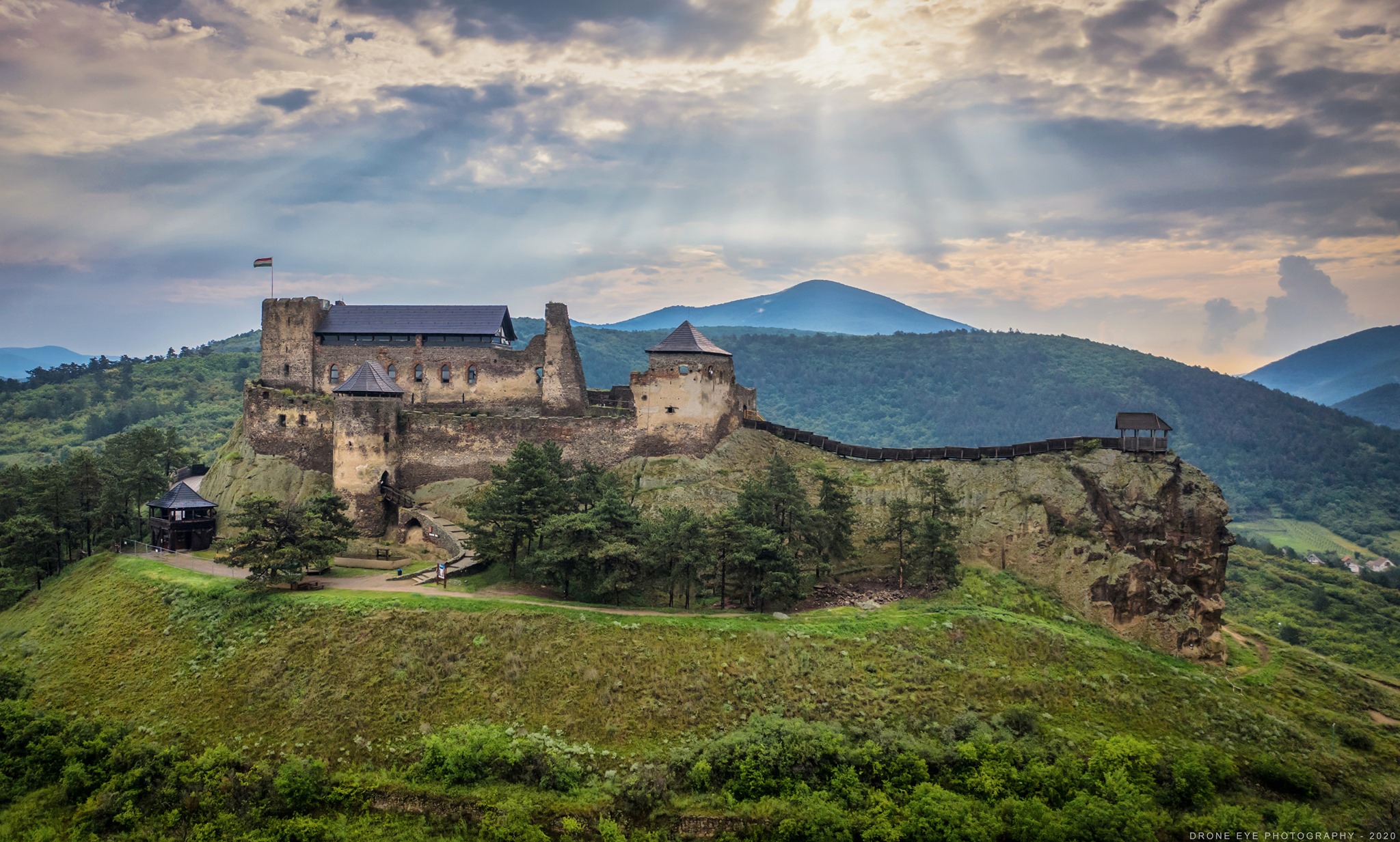 Magyarország legszebb helyei: 15 fenséges vár, amire büszkék lehetünk