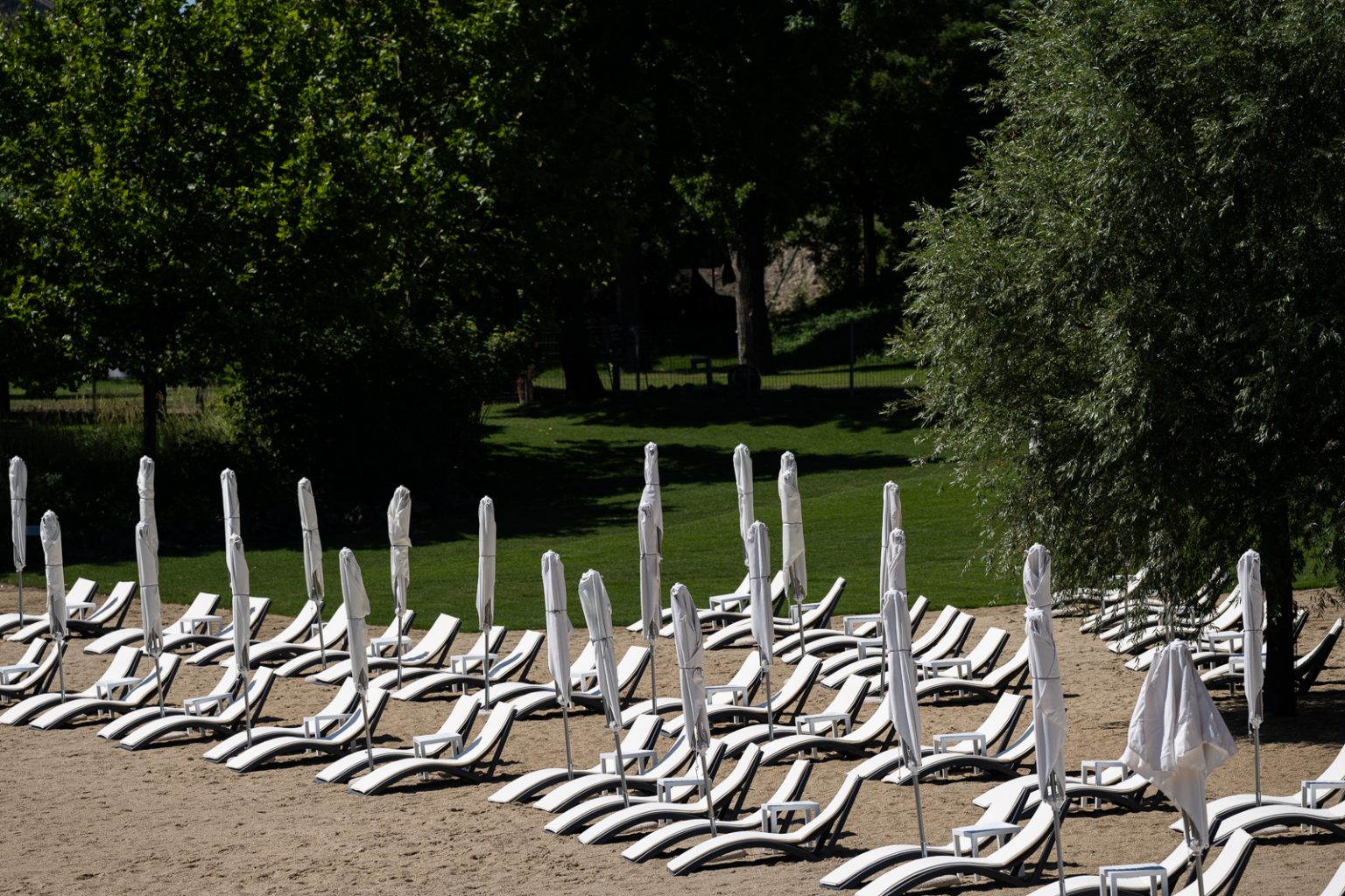 Megnyitott Budapest első szabadvízi strandja, a SHO Beach