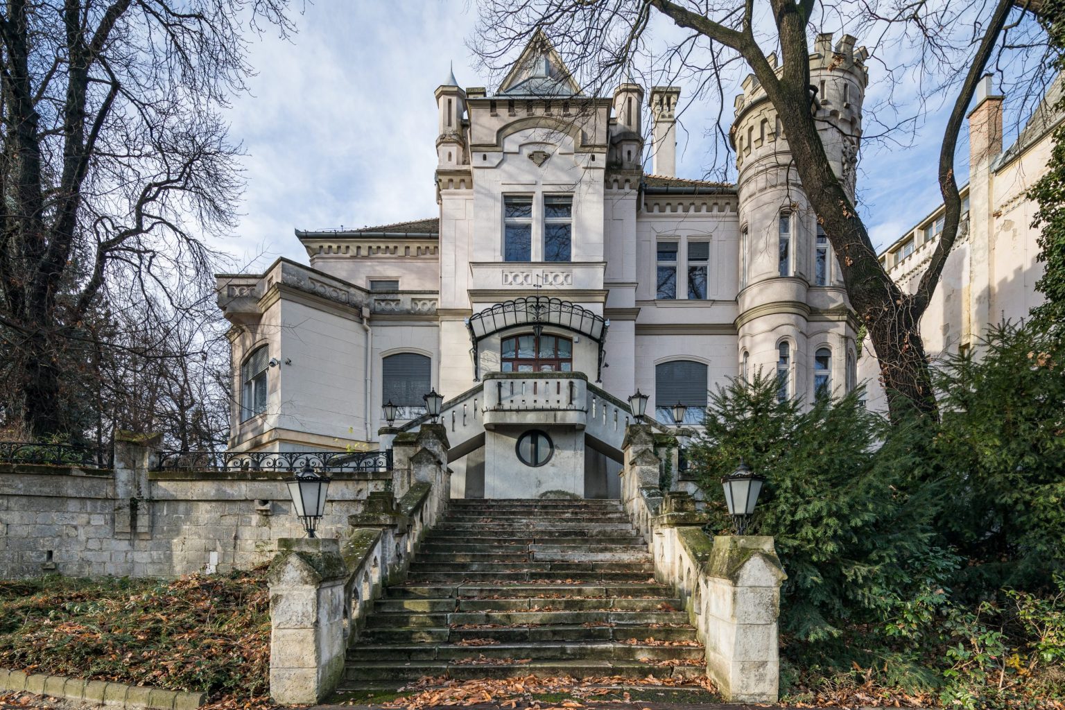 Mesebeli kastélyok bújnak meg Budapest rejtett, romantikus zugában