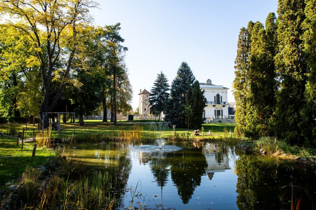 5+1 elbűvölő kastély, amely tömegközlekedéssel is könnyedén ...