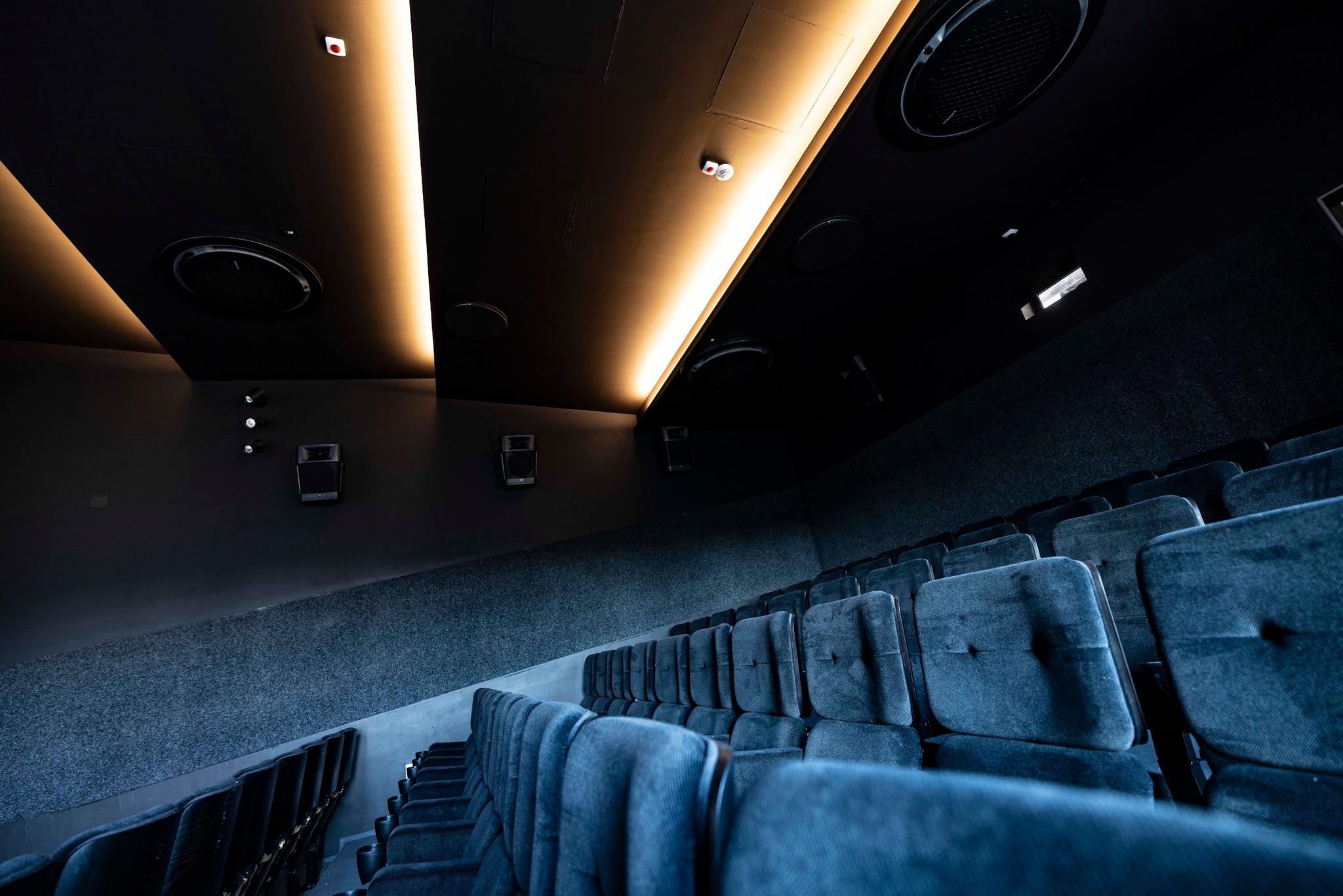 40+ remek beltéri program a Balaton északi és déli partján borús, esős időre