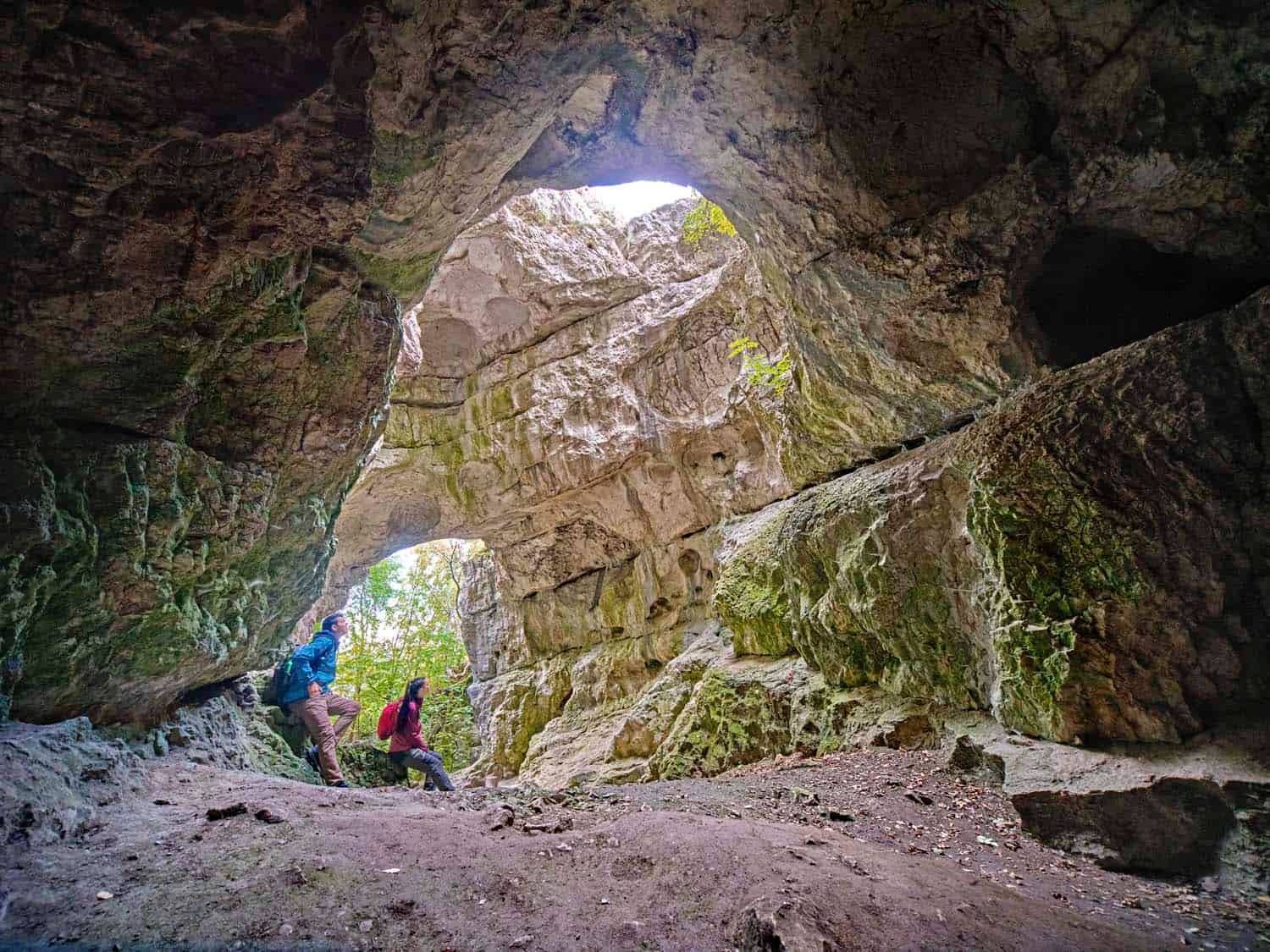 Festői kilátópontok és barlangok mentén fut a Gerecse páratlan túraútvonala