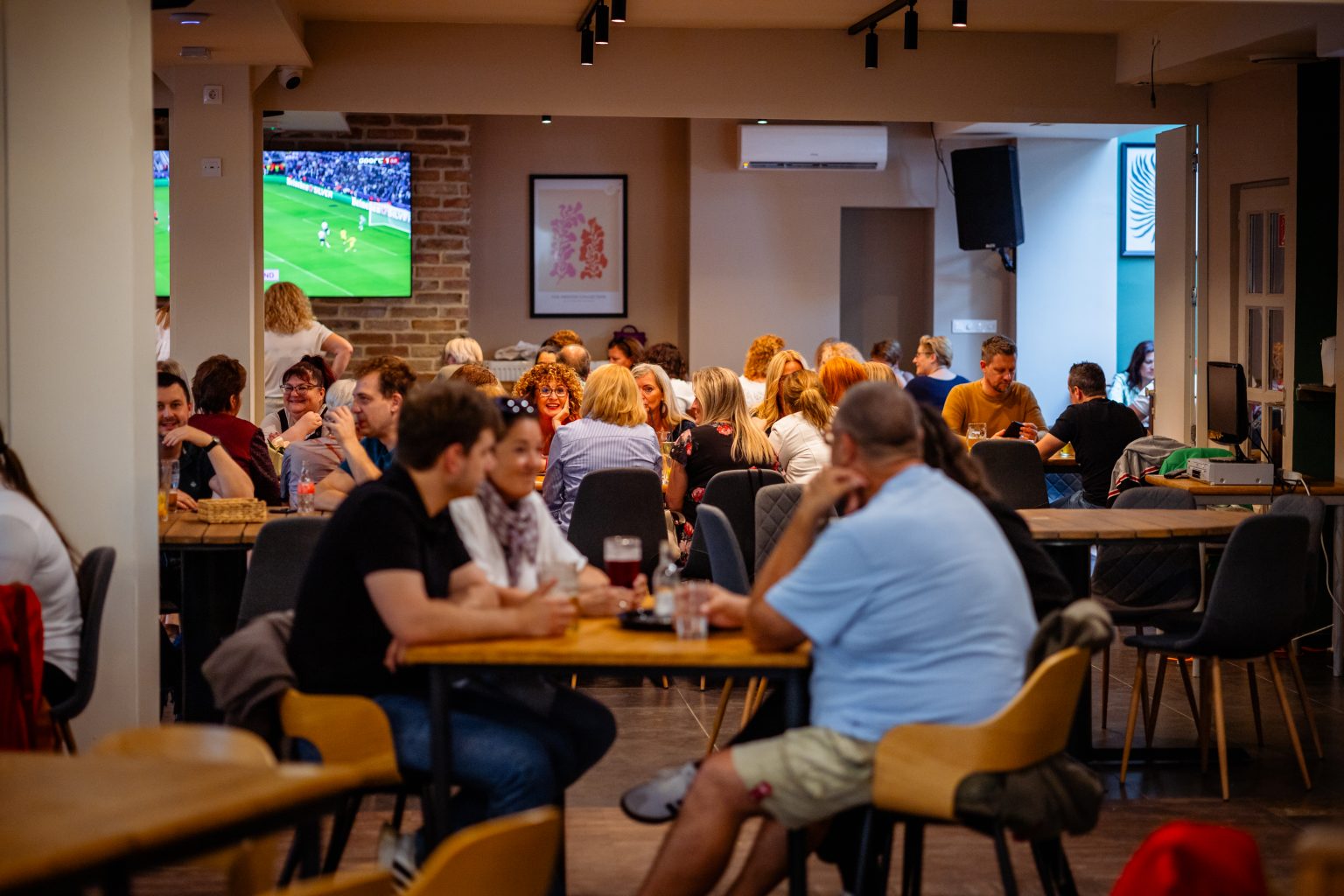 Meccsnézés felsőfokon: 15 szuper hely Budapesten, ahol végigkövethetjük ...