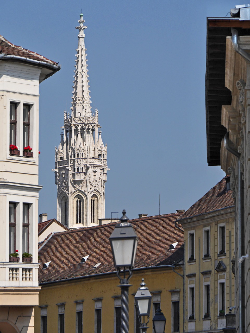 Najnovejša mini skulptura Mihályja Kolodka je našla dom v središču Bude